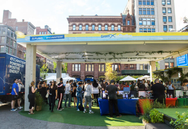 How to Plan a Product Launch Event (+ 10 Launch Event Ideas) - Mirasee