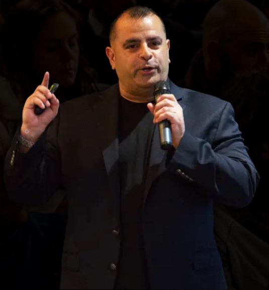 Full Circle (Jim Padilla) - Mirasee